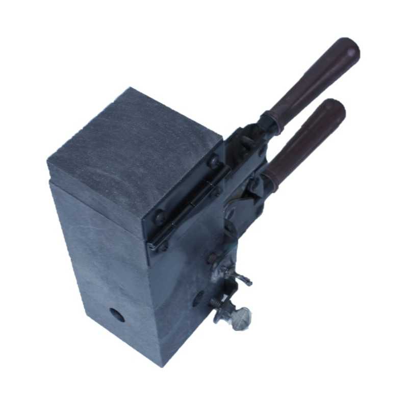 CR2