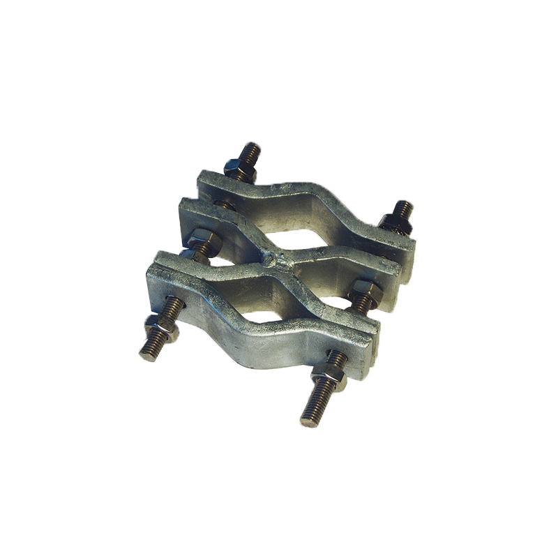 Wall offset cross clamp