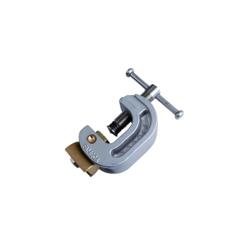 Grounding clamp for ball-type fixed points